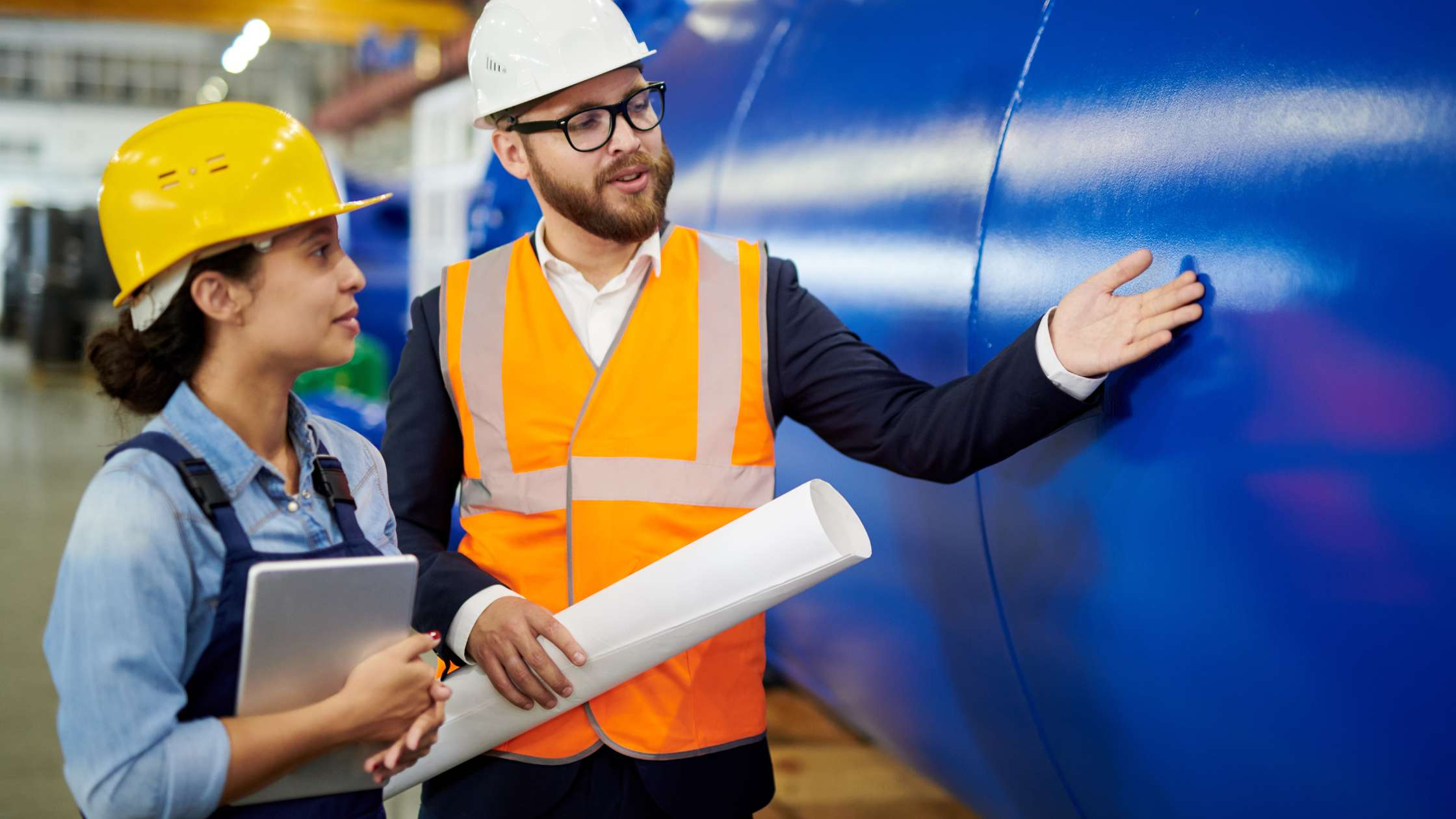 How to Perform a Workplace Inspection (+ Free Checklists)