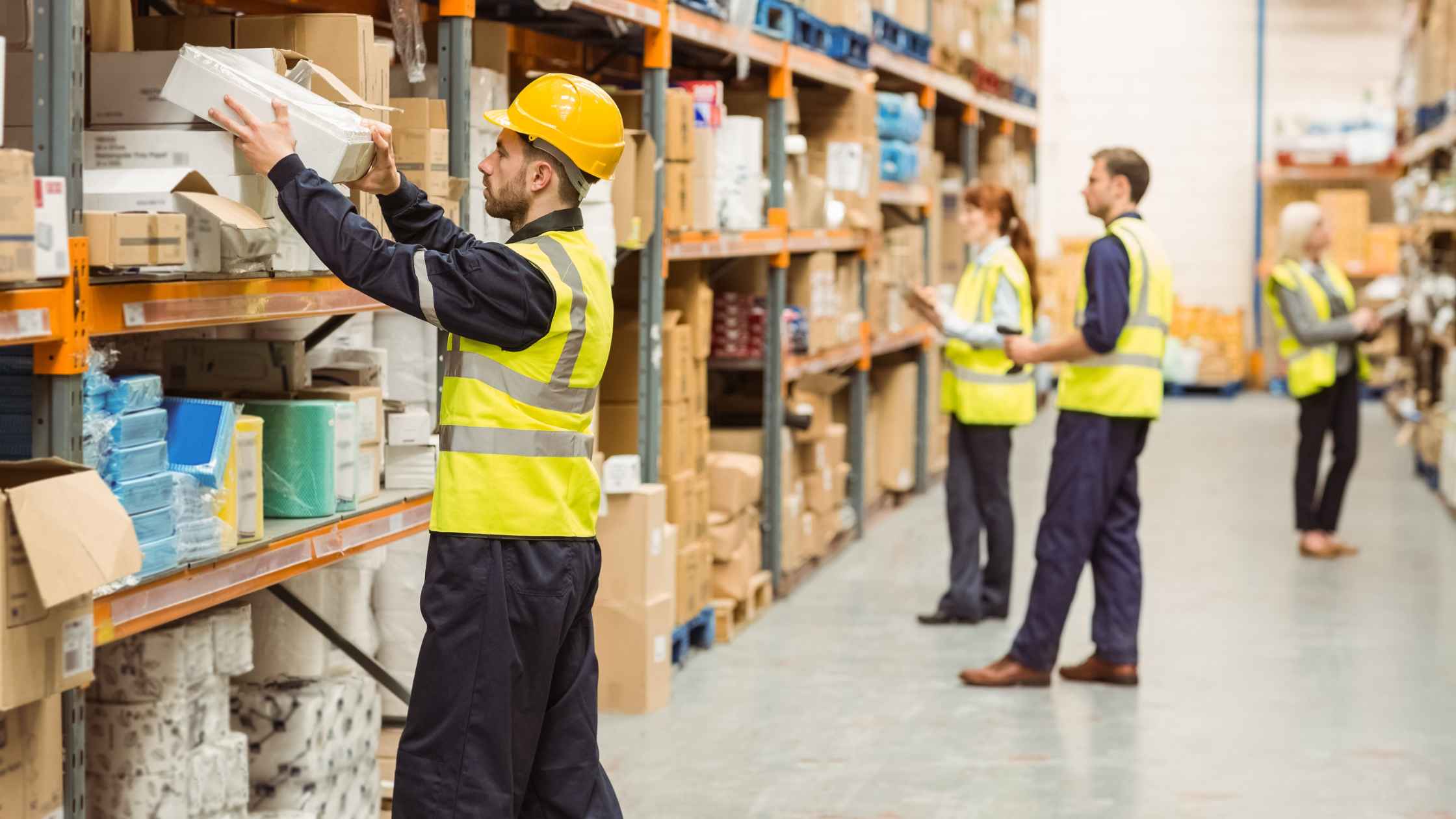 Warehouse SOPs: How to Implement Them (+ Free Templates)