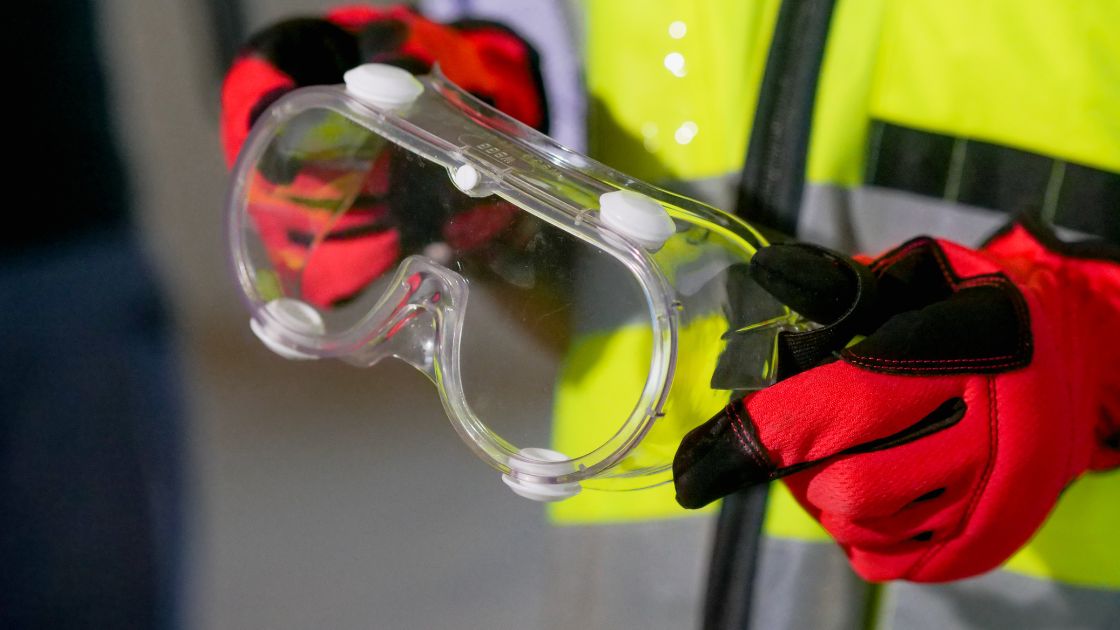 How to Perform PPE Inspections (+ Free Assessment Tools)
