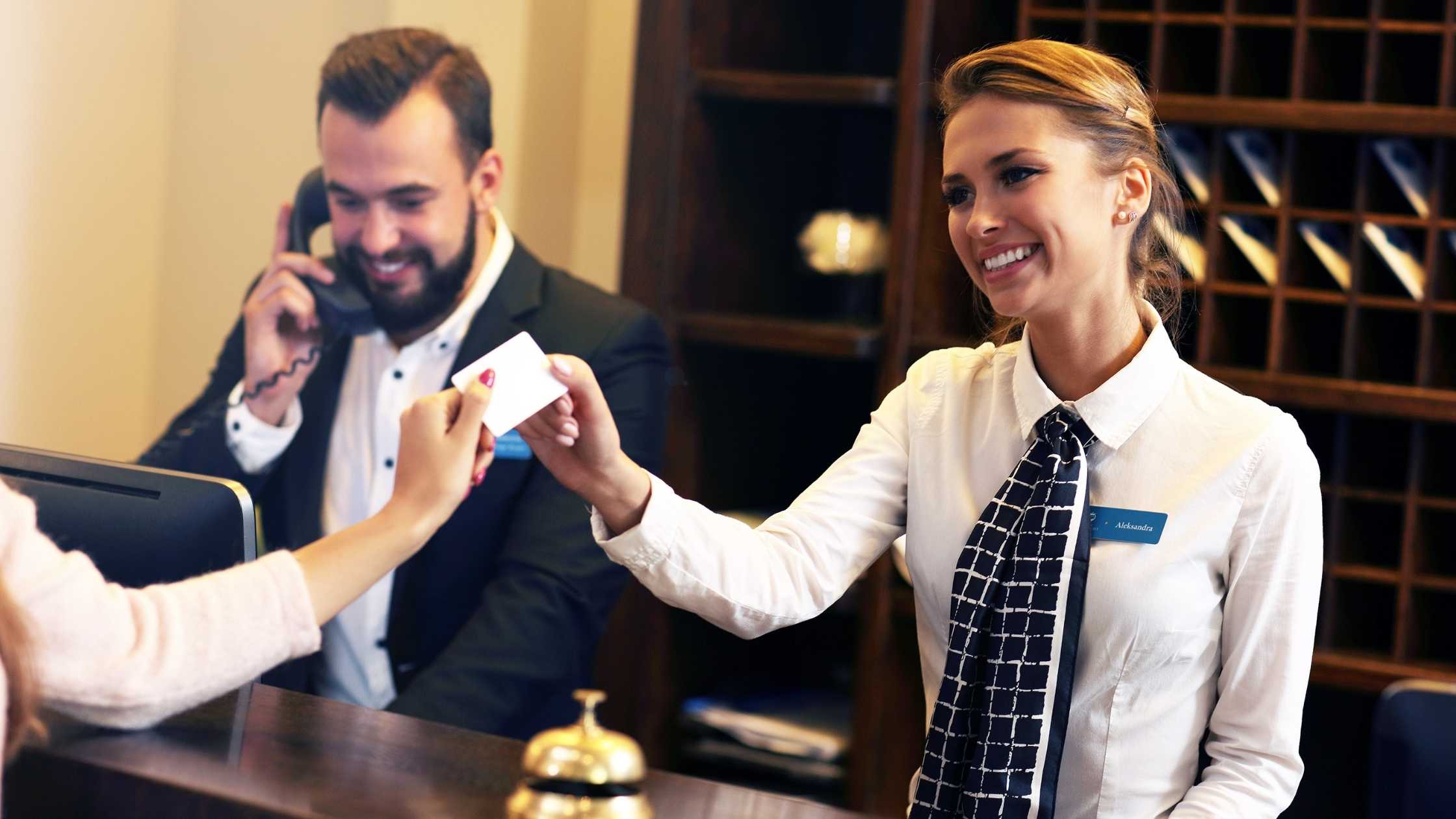Hotel Front Desk Management: Duties, Challenges, and Tips